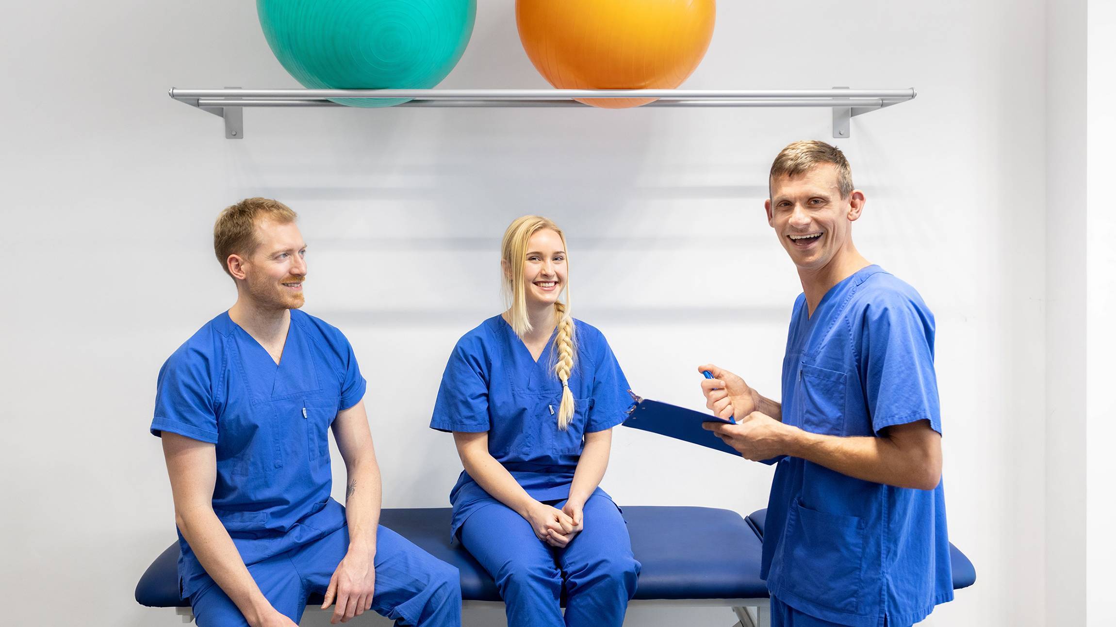 Physiotherapie im Krankenhaus: von Prävention über Massagen bis zu postoperativen Behandlungen ...